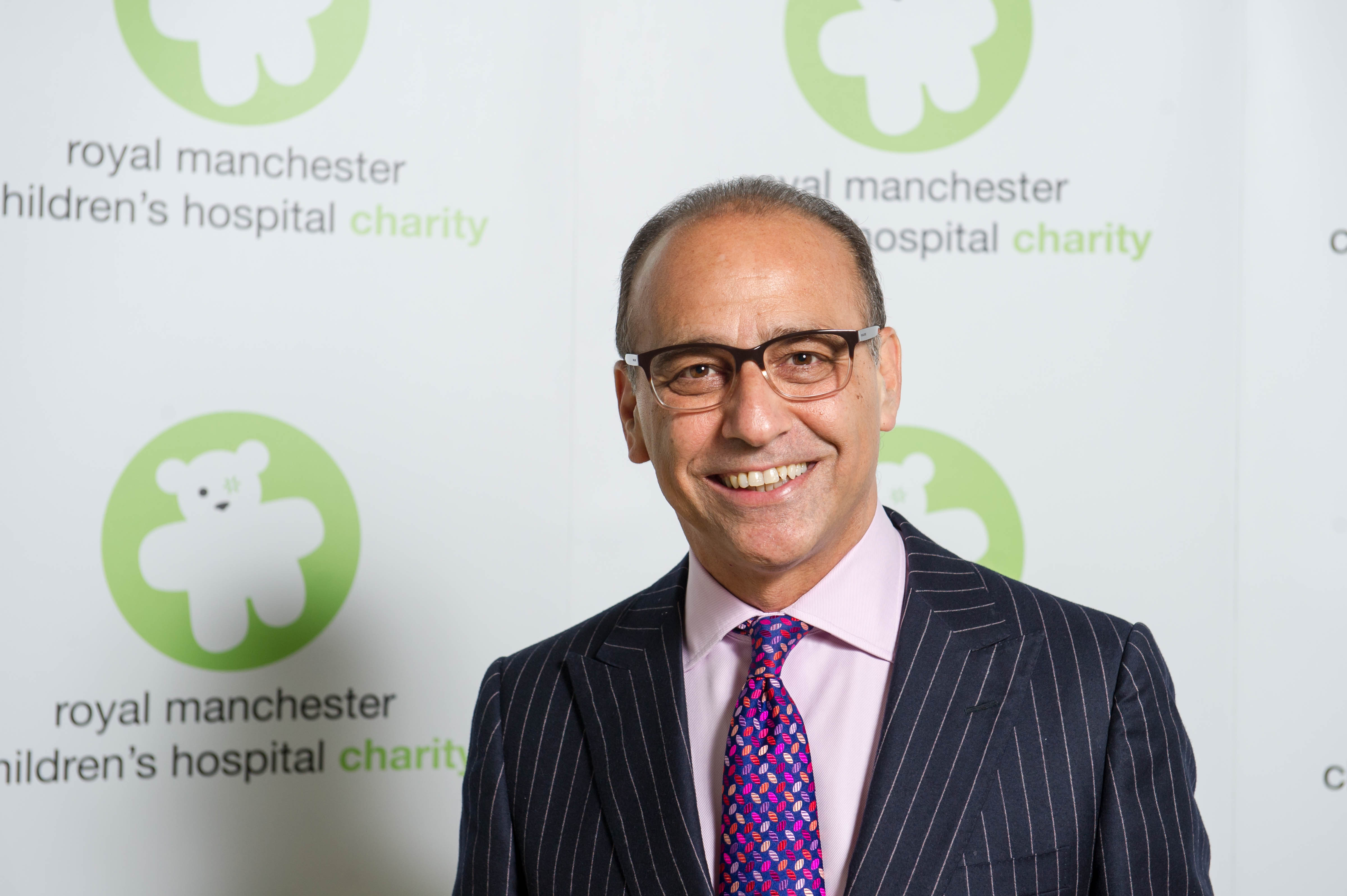 Surrey Resident Theo Paphitis Lends Support to Campaign for Clarity