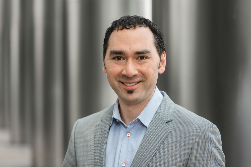 The rise of ‘deep help’ – why today’s leaders must go beyond shallow ...